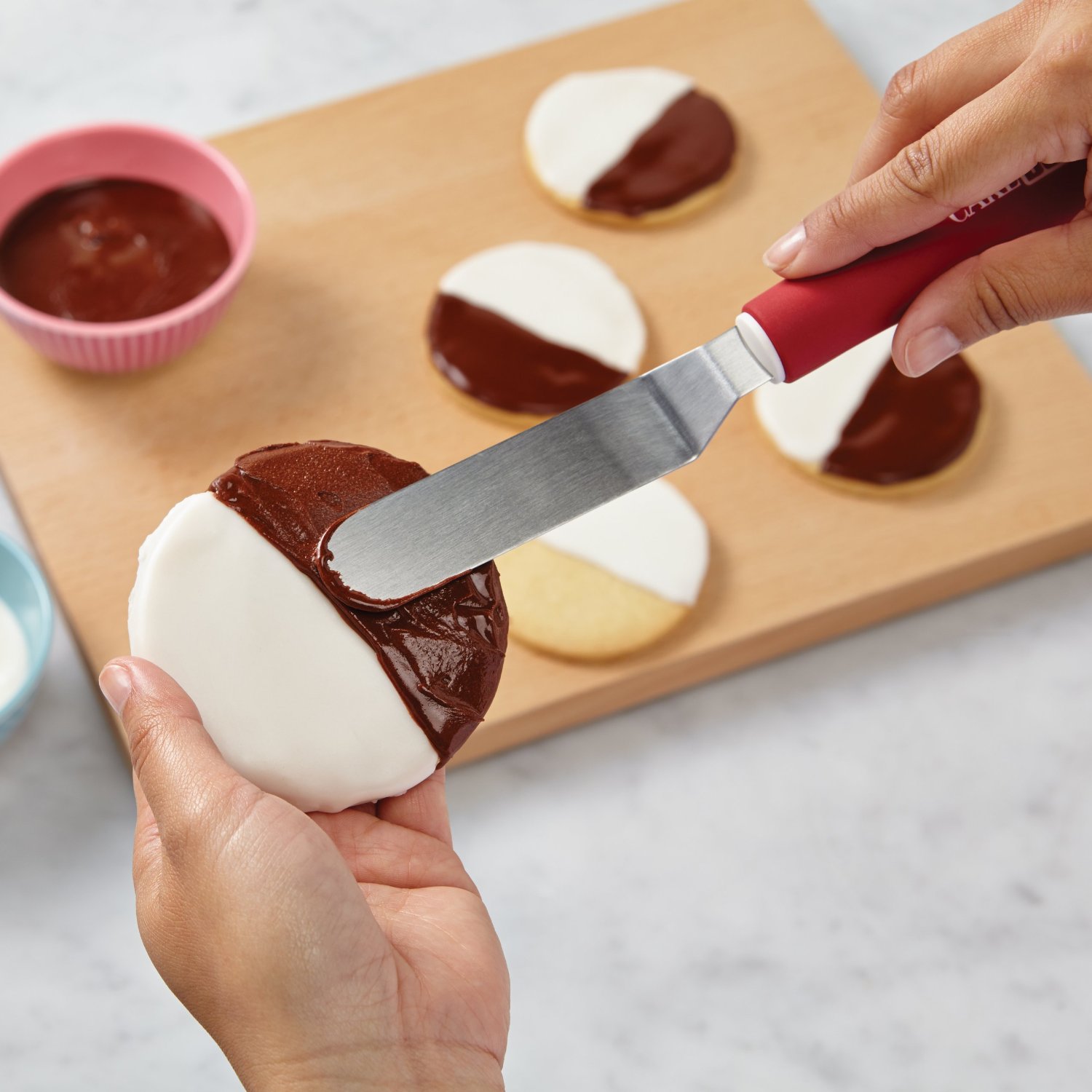 5 Best Cake Icing Spatula - Handy tool for cake decorating - Tool Box