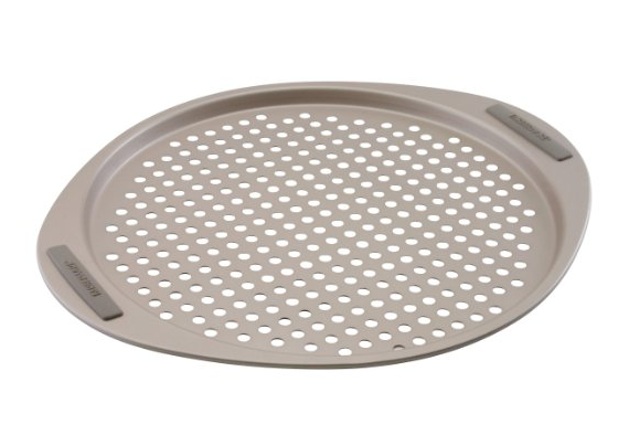 5 Best Perforated Pizza Pan - For anyone who love homemade pizza - Tool Box